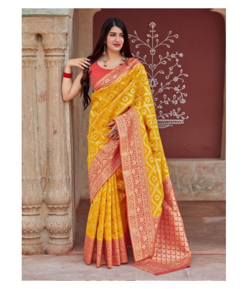 Manohari Yellow Banarasi Silk Saree Buy Manohari Yellow Banarasi Silk